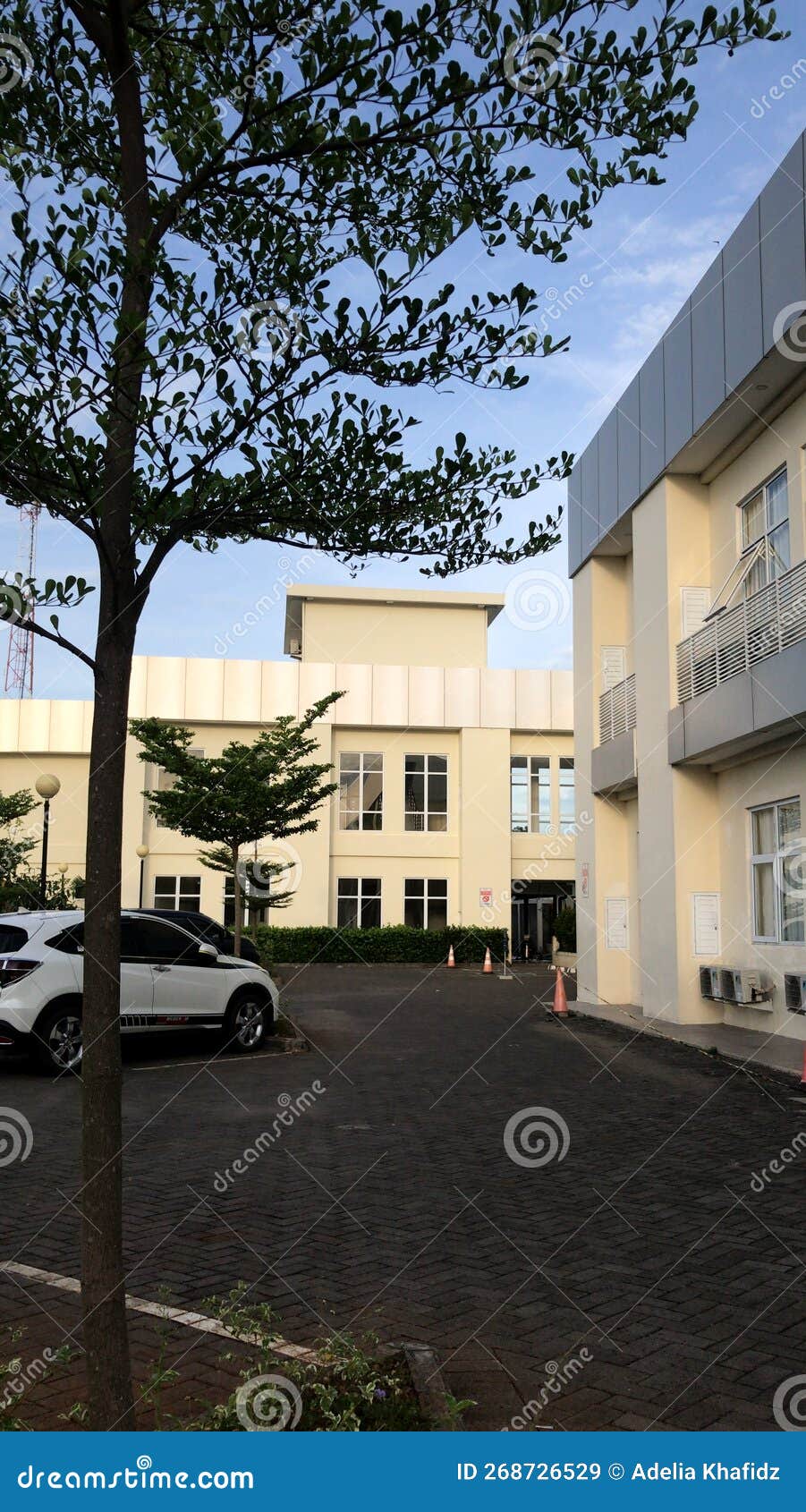 Parking area editorial stock image. Image of parking - 268726529