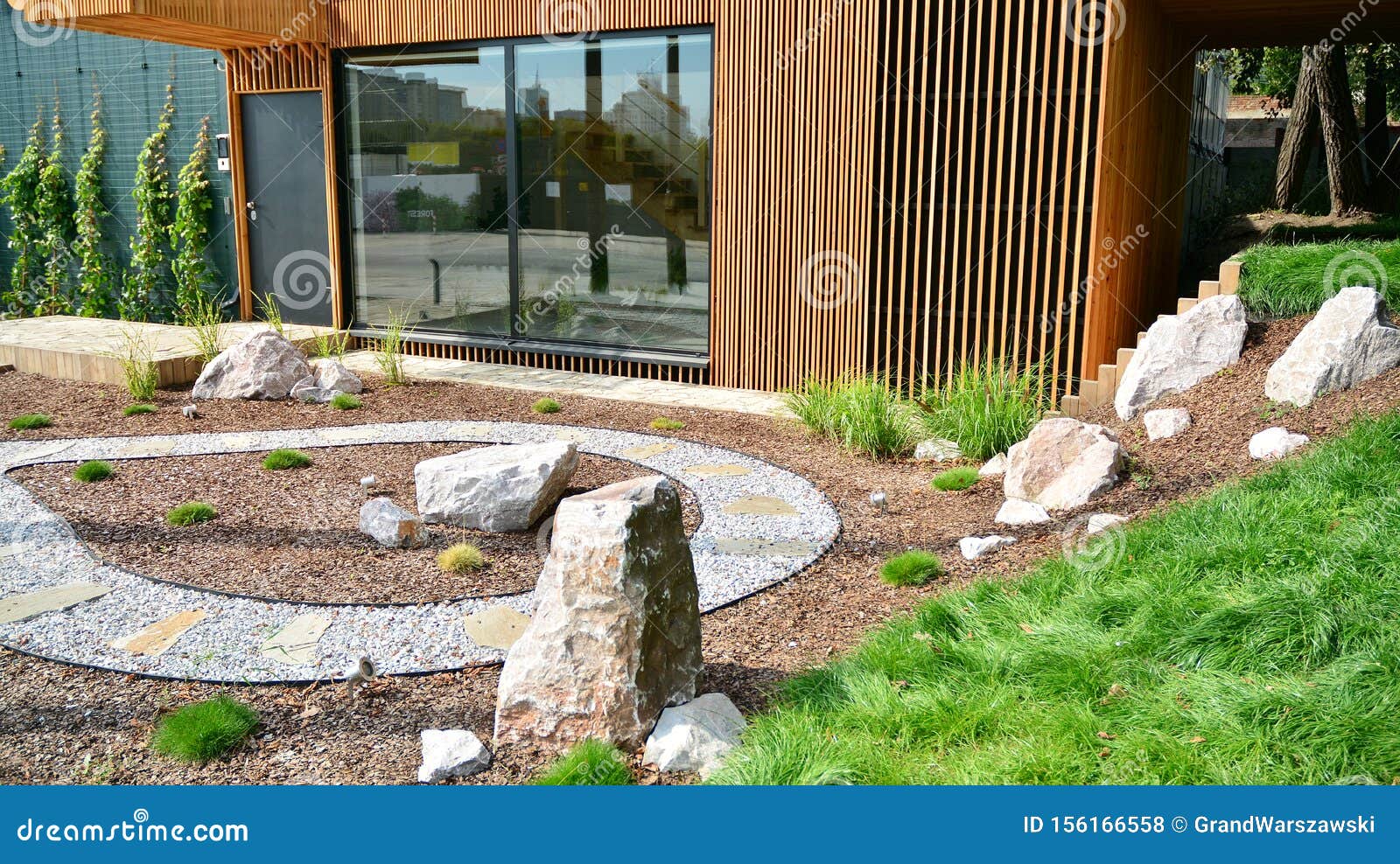 Building Promoting the Construction of the Complex Forest Office ...