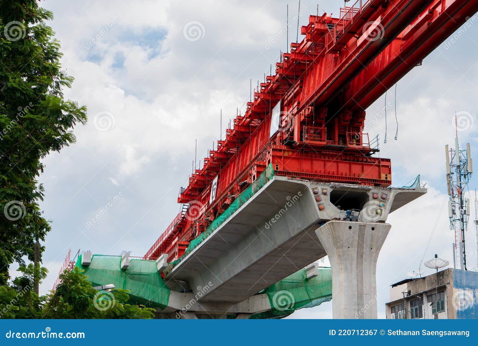 Building Railway Concrete Structure Using Truss Launcher, Skytrain ...