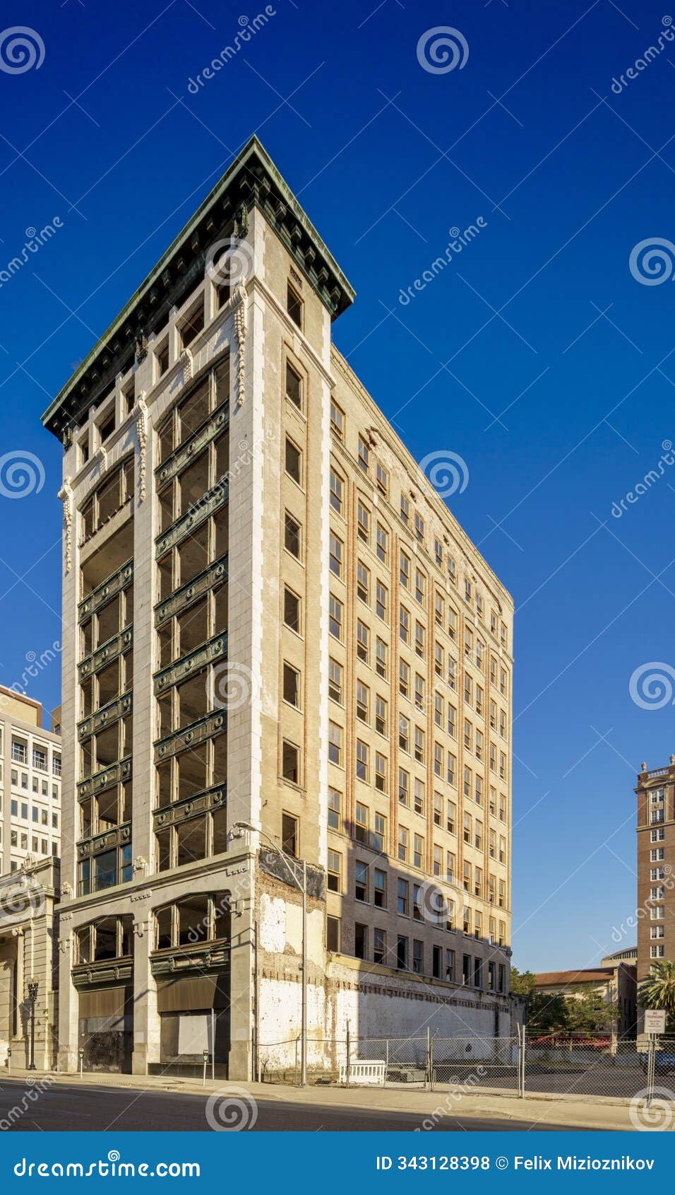 Building Shell before Demolition Jacksonville Florida Stock Photo ...
