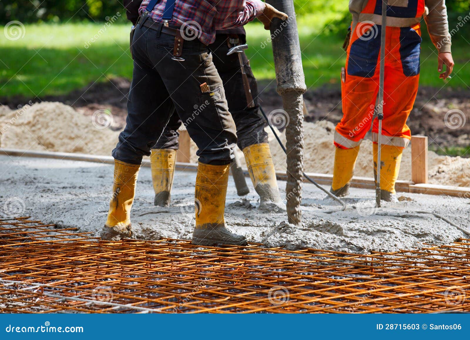Building Site Pour Concrete Stock Image - Image of pouring, detail ...