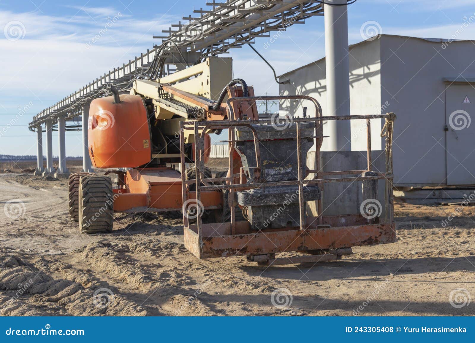 Building Structures at Height Using a Platform for Lifting Workers ...