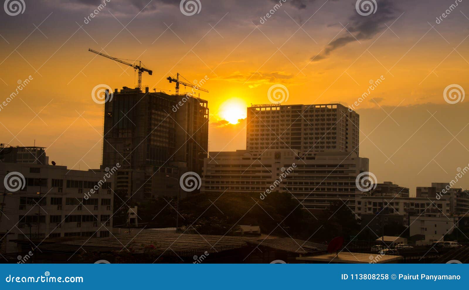 Building at sunset editorial stock photo. Image of city - 113808258
