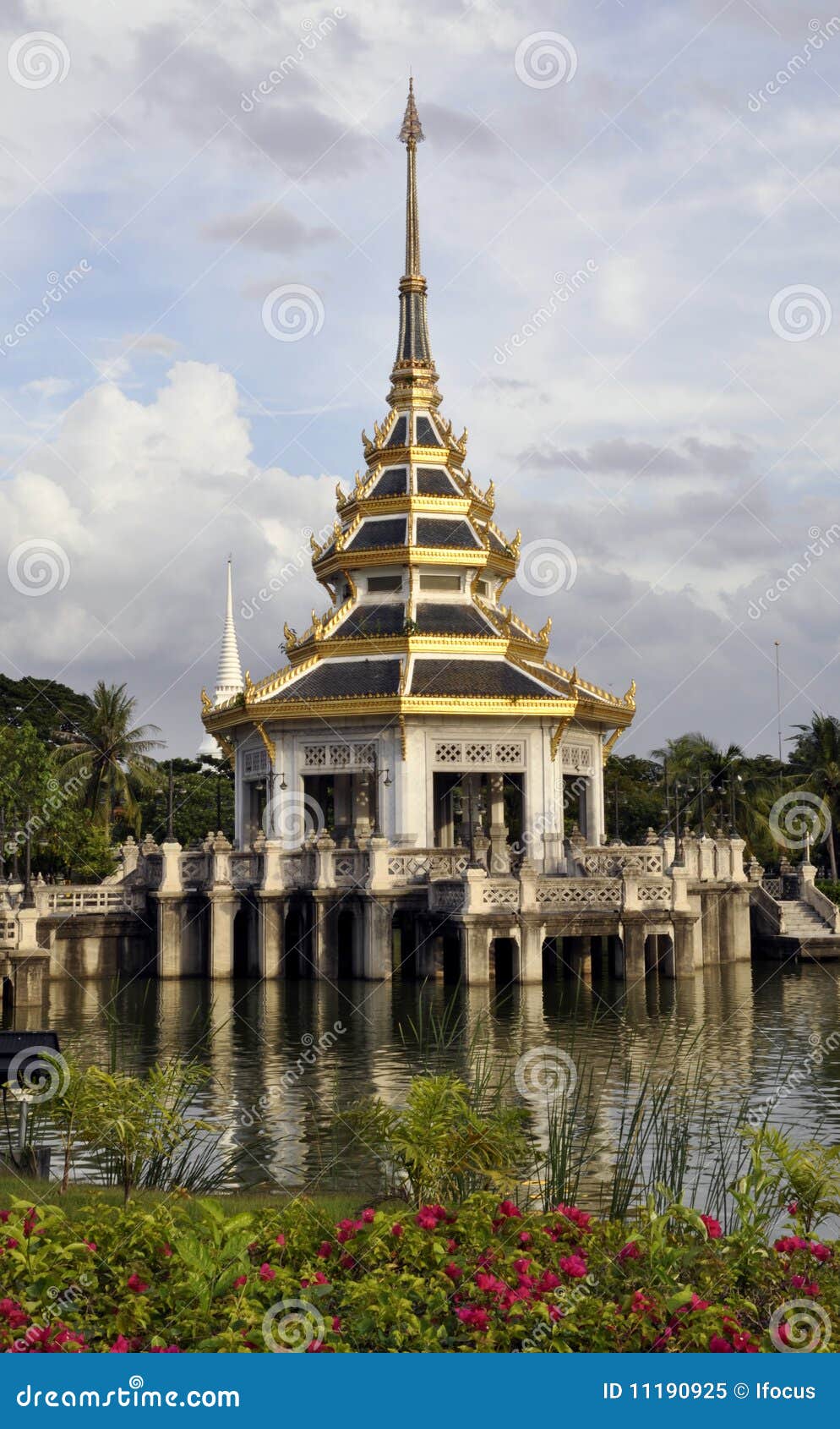 Building in Thai style stock image. Image of vegetation - 11190925