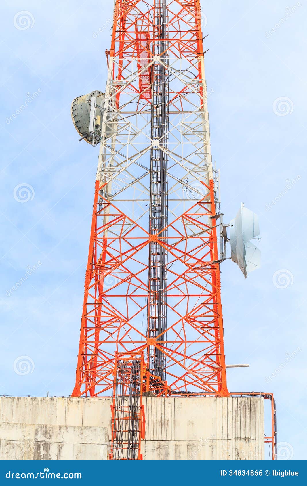 Building Tower Antenna Radio Stock Photo - Image of phone, radio: 34834866