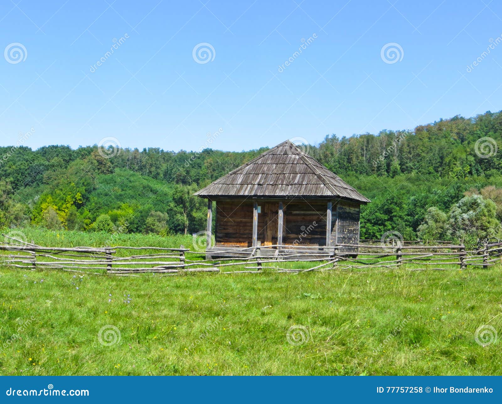 Building in Traditional Ukrainian Style Stock Photo - Image of fence ...
