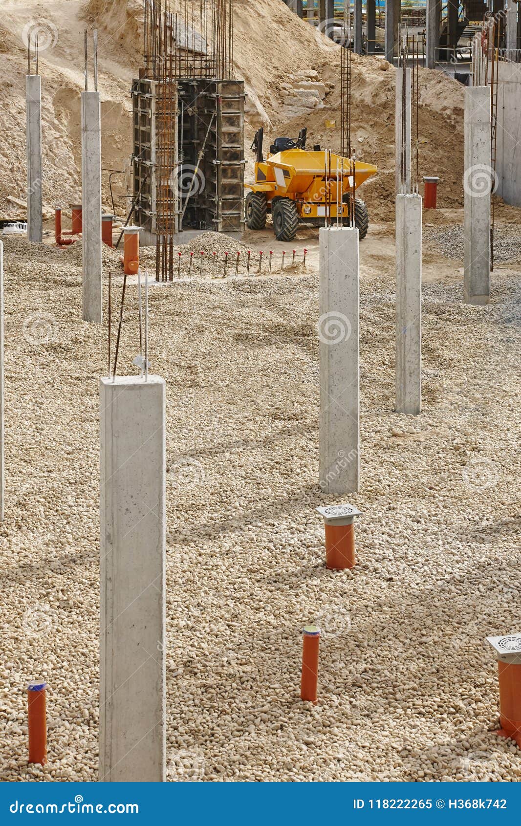 Building Under Construction. Concrete Columns Platform Stock Image ...