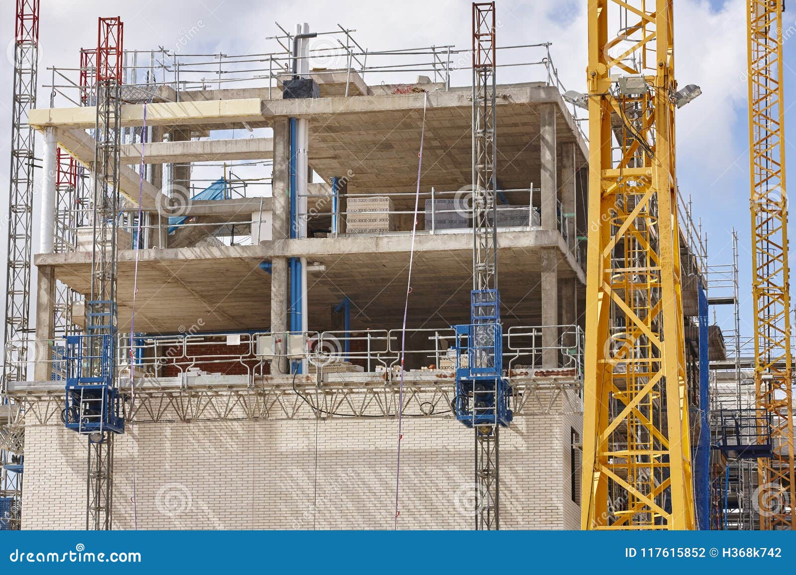 Building Under Construction. Crane Machinery Structure Stock Photo ...