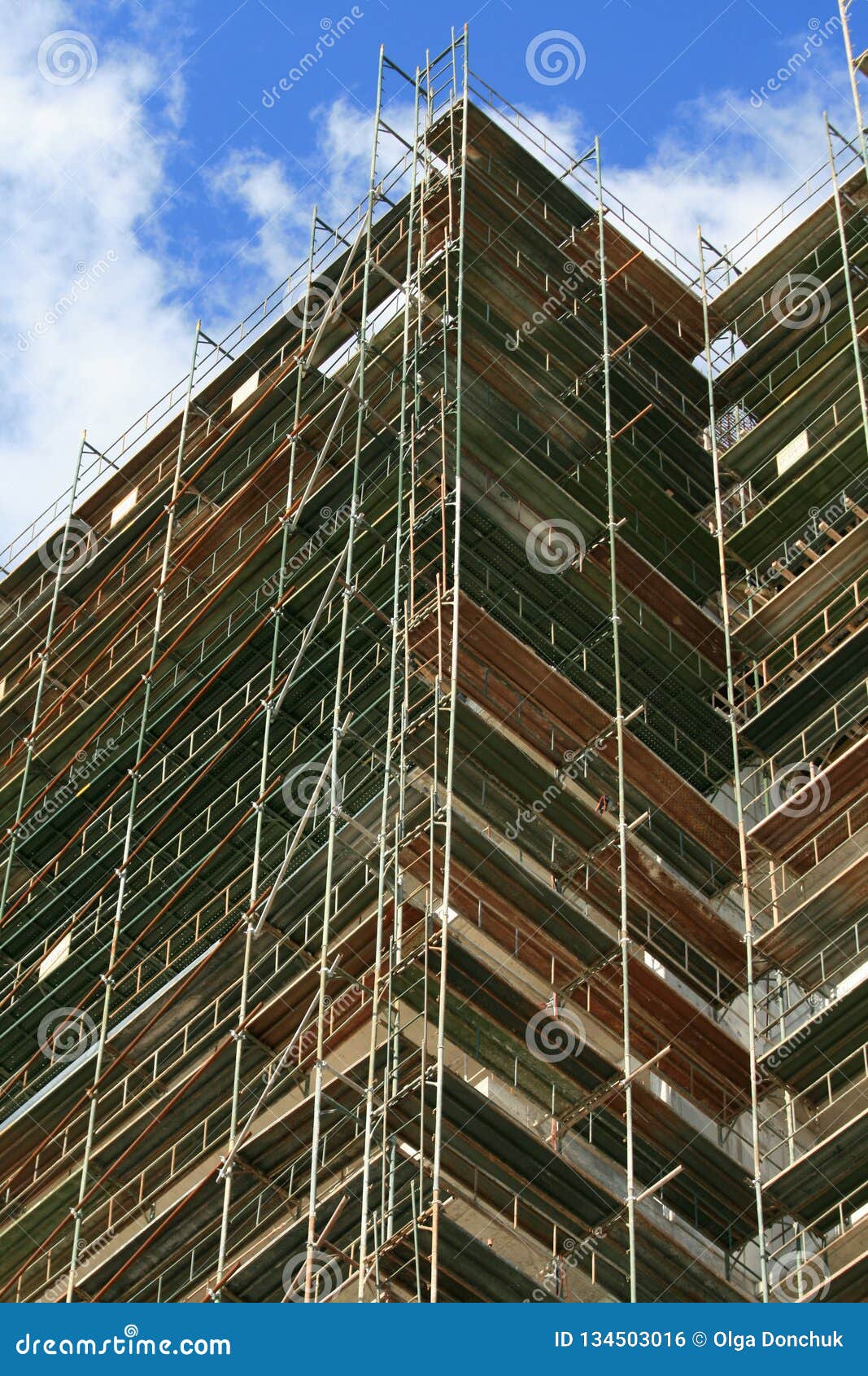 Building Under Construction Stock Photo - Image of framing, area: 134503016