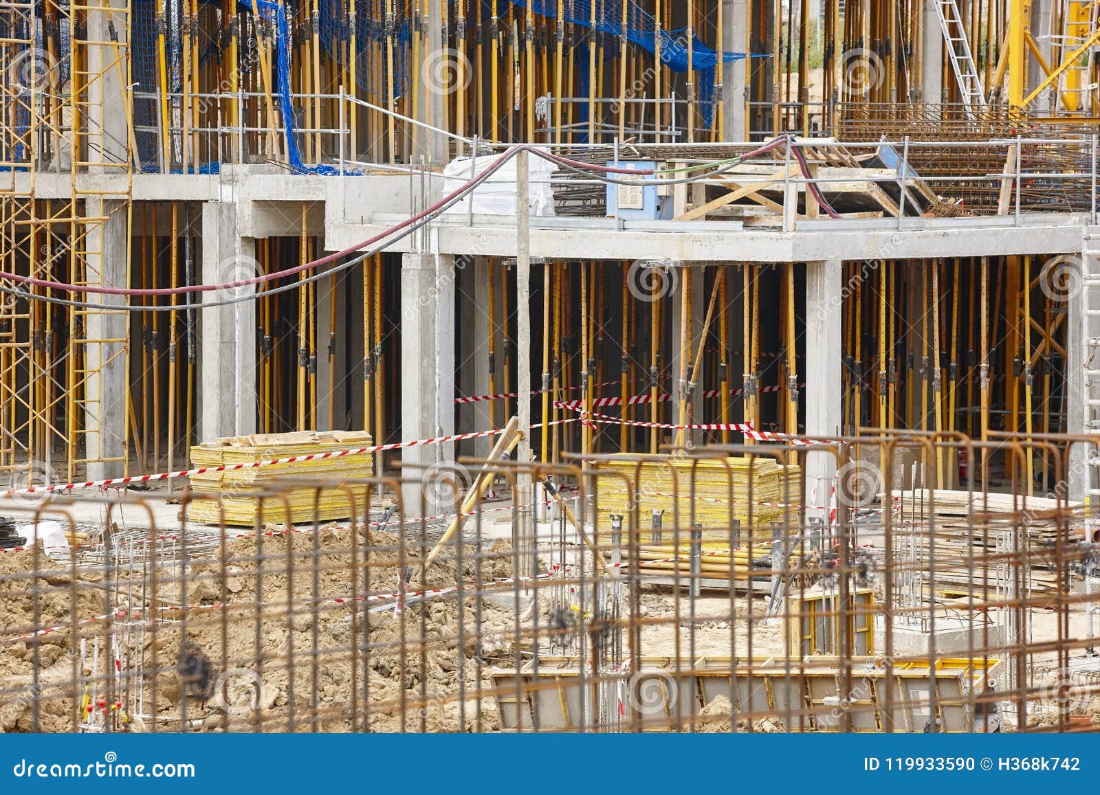 Building Under Construction. Scaffolding Structure Stock Photo - Image ...