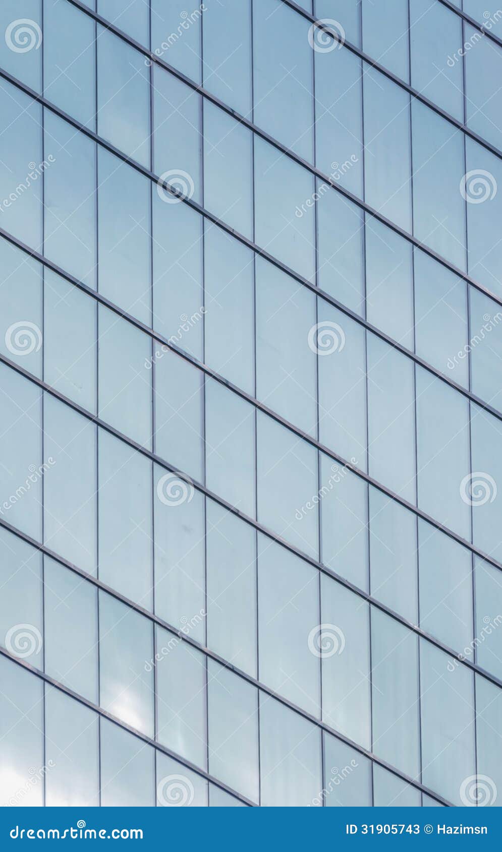 Building Windows Reflecting Sky Stock Image - Image of side, exterior ...