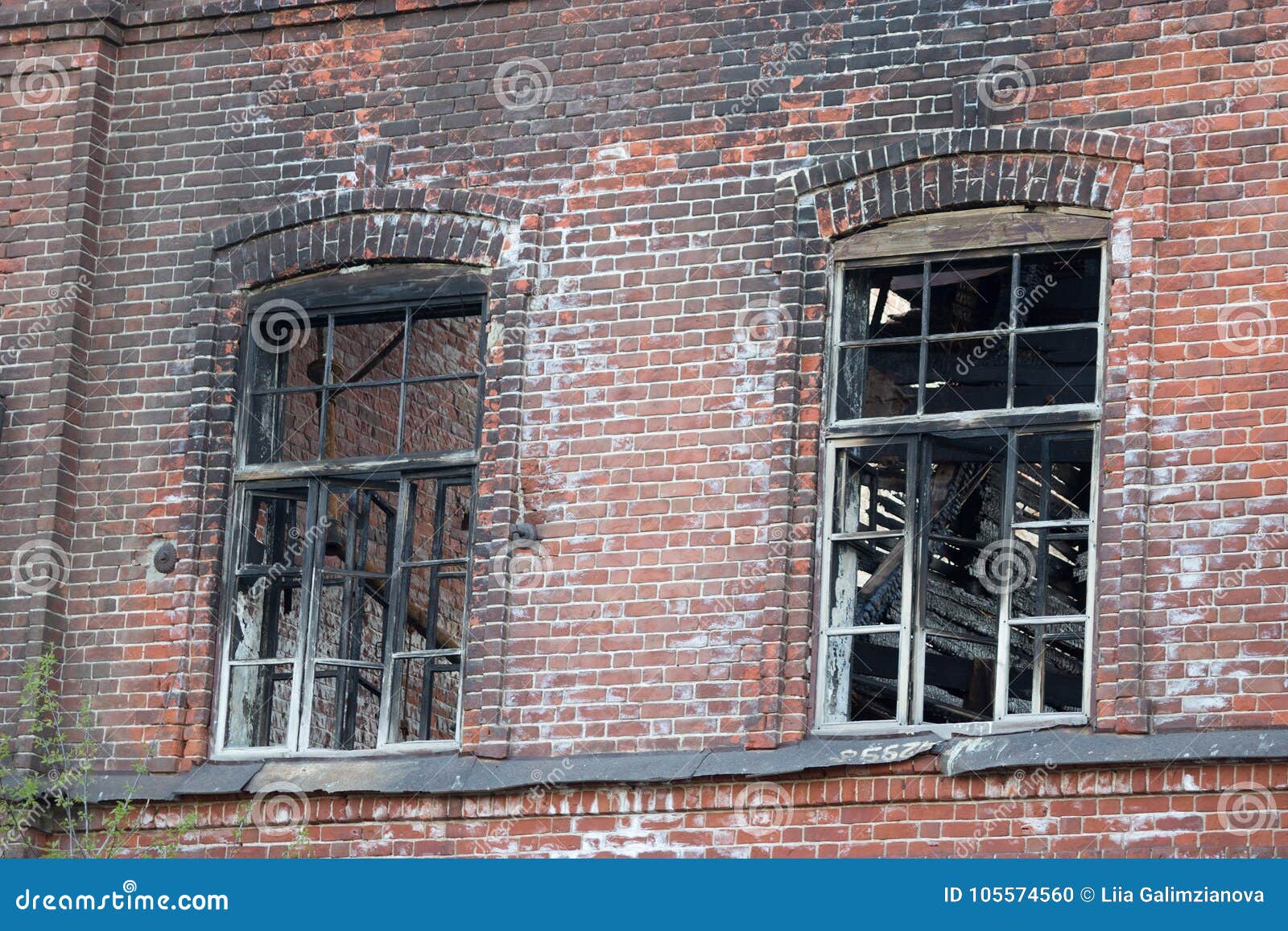 Builing after a fire stock photo. Image of burning, decay - 105574560