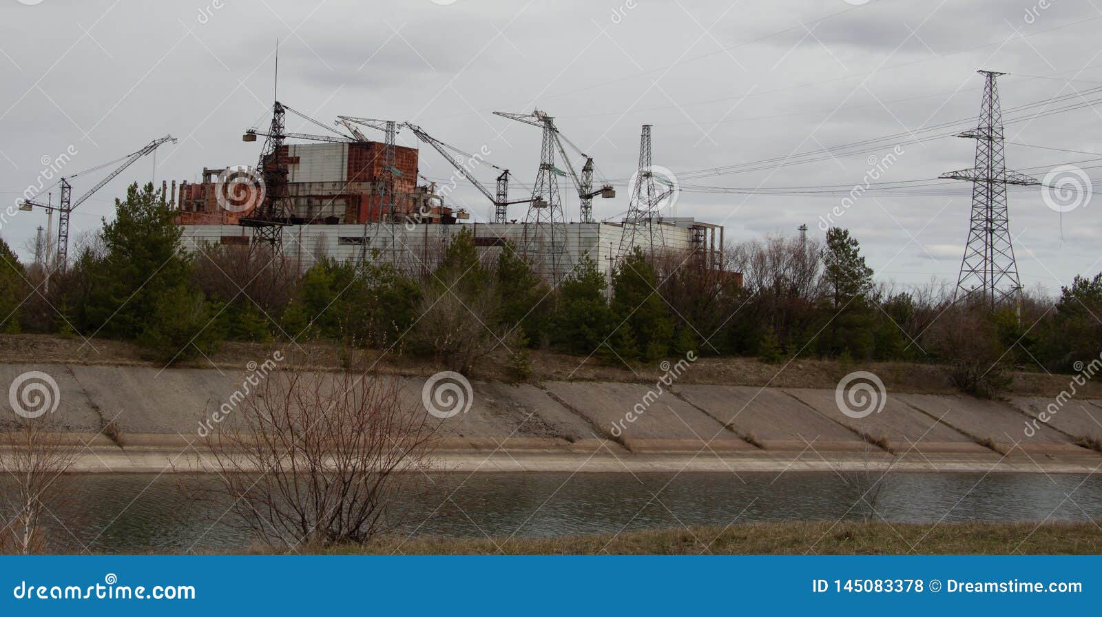 Built a New Sarcophagus Over the 4th Reactor, New Sarcophagus Over the ...