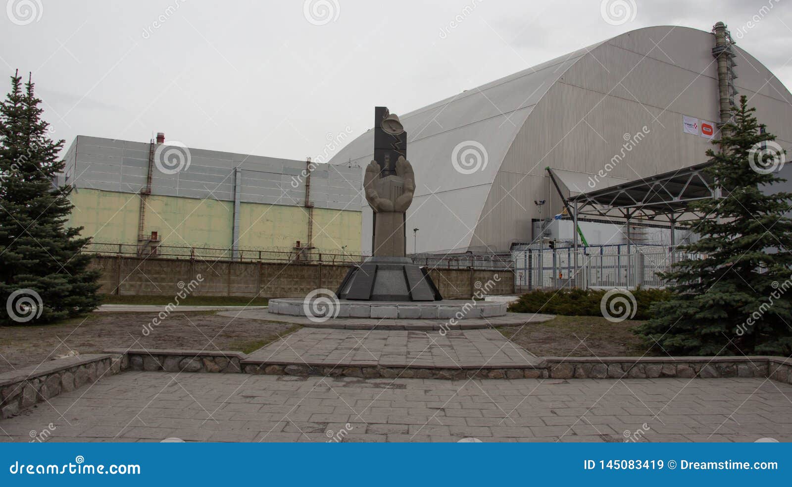 Built a New Sarcophagus Over the 4th Reactor, New Sarcophagus Over the ...