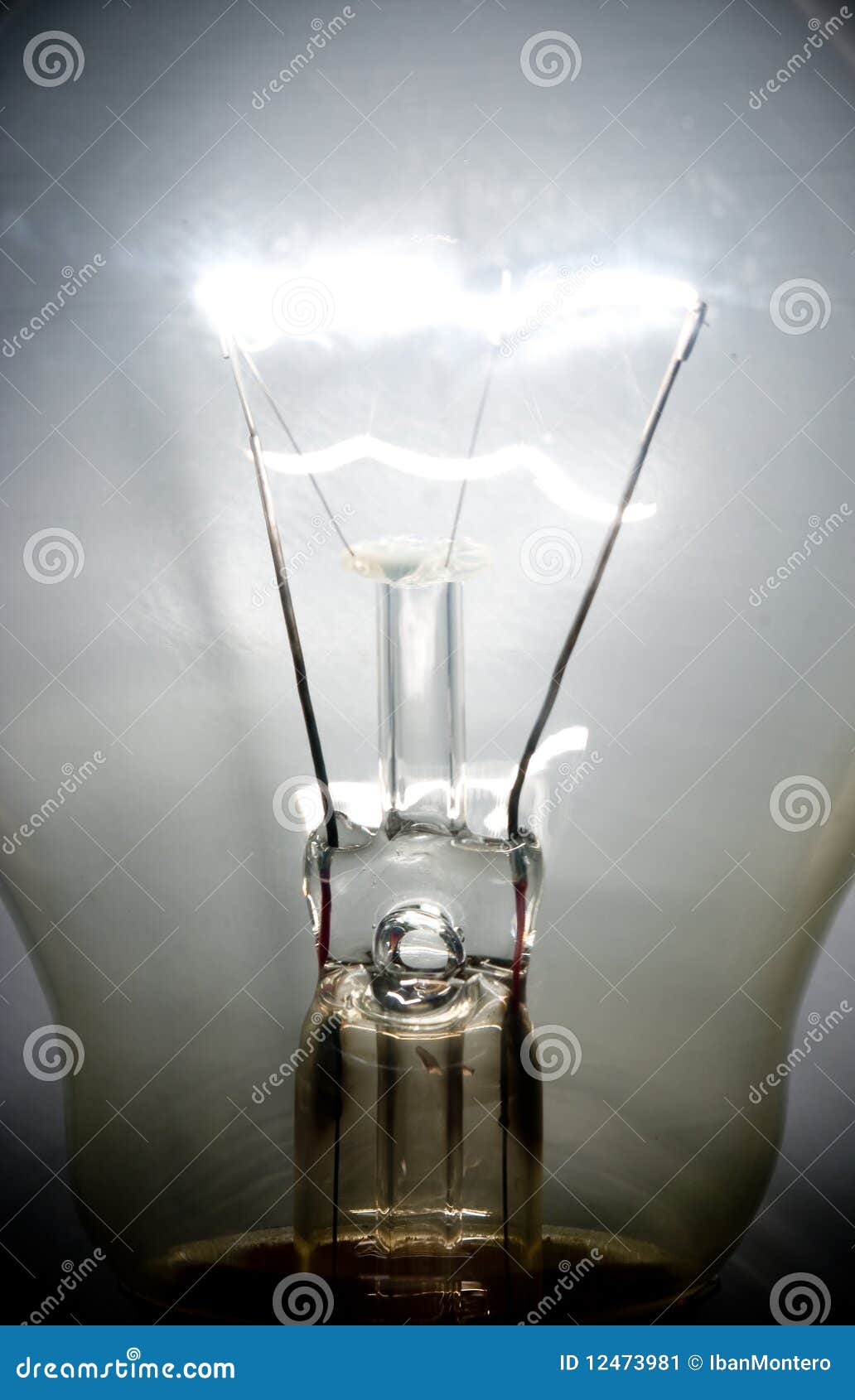 Bulbo imagen de archivo. Imagen de blanco, fuente, incandescente - 12473981