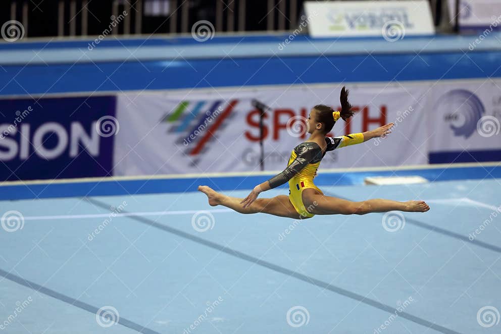 Bulimar Diana Laura imagen editorial. Imagen de gimnasio - 30692195