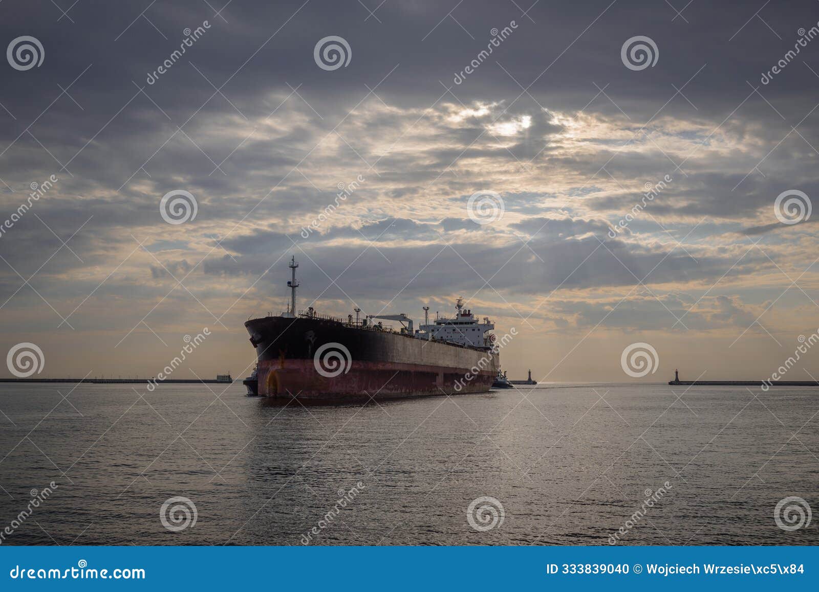 BULK CARRIER stock photo. Image of transport, transshipment - 333839040