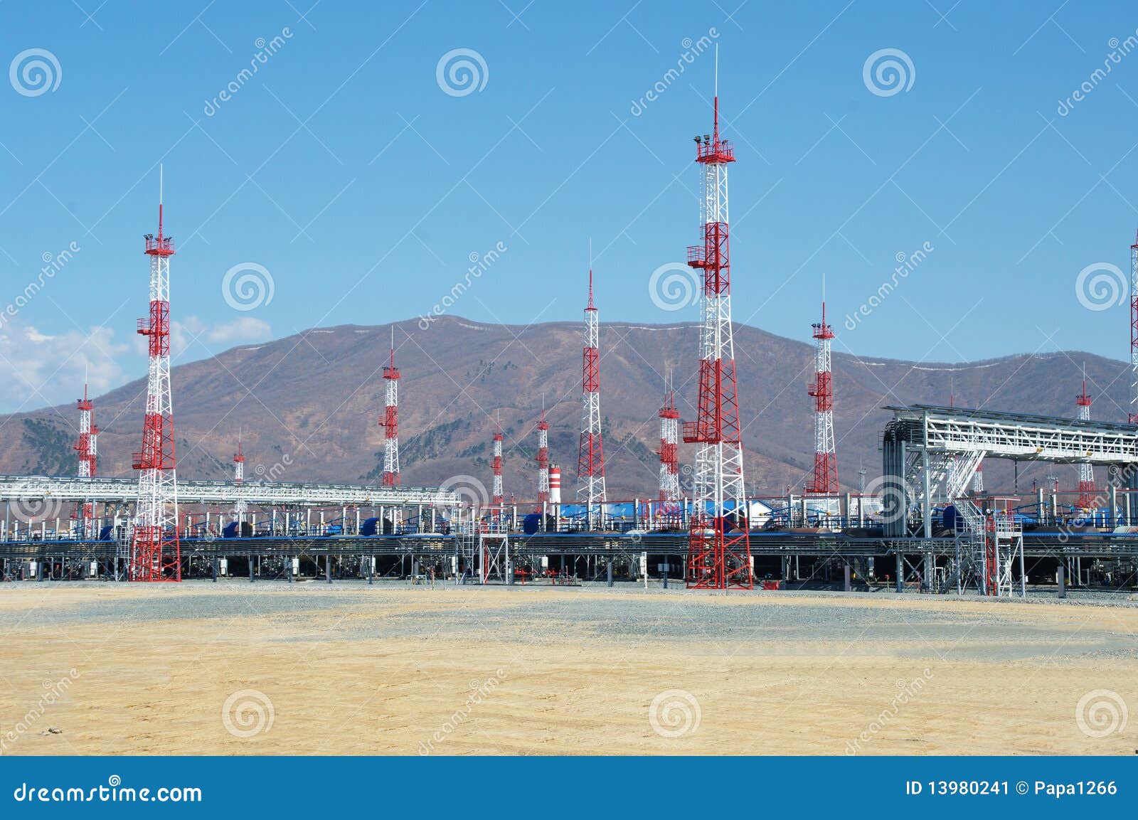 Bulk-oil platform stock image. Image of fire, mast, delay - 13980241