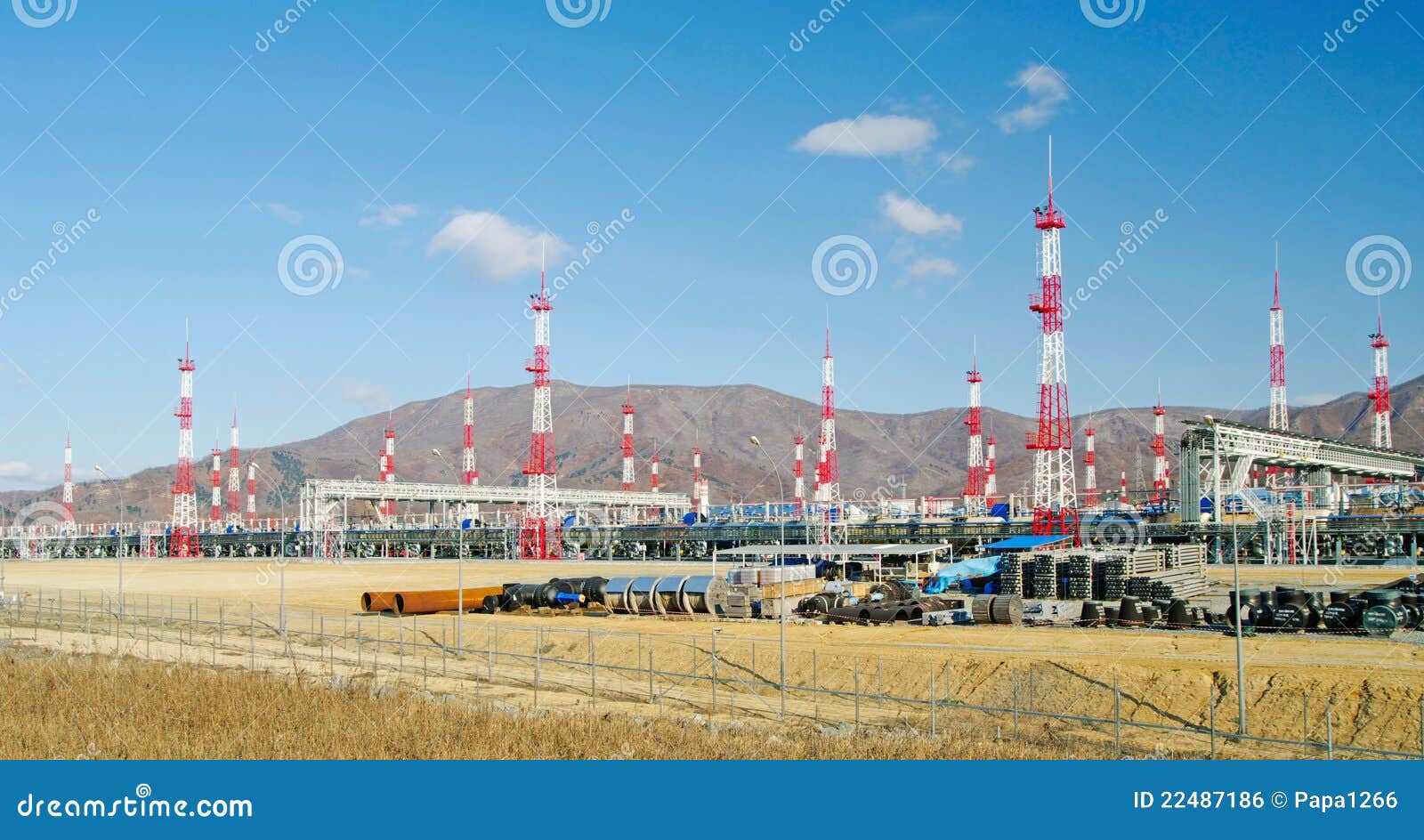 Bulk-oil platform stock photo. Image of hill, transport - 22487186