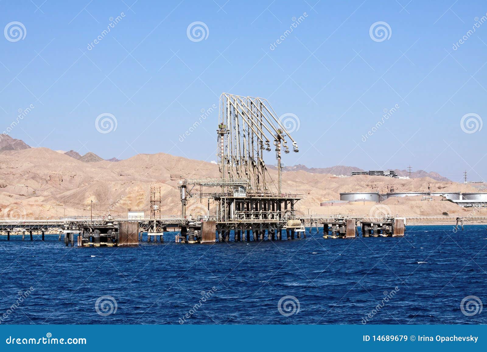 Bulk-oil terminal stock image. Image of coast, transportation - 14689679