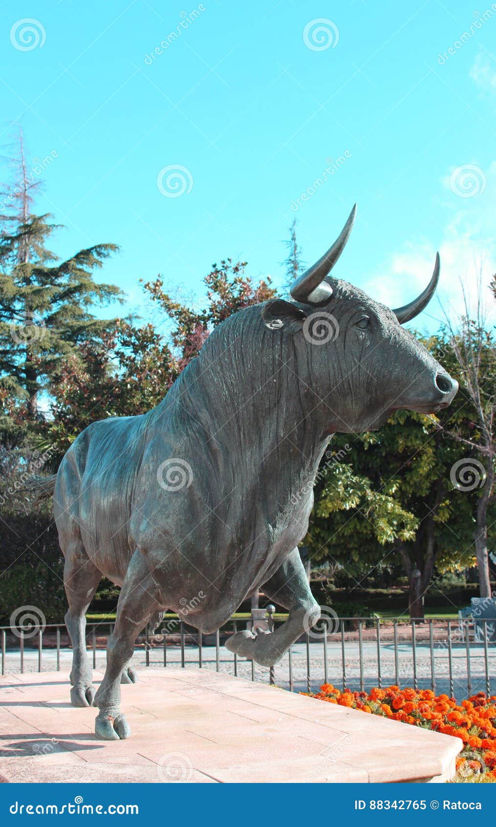 Bull statue photo detail stock image. Image of park, detail - 88342765