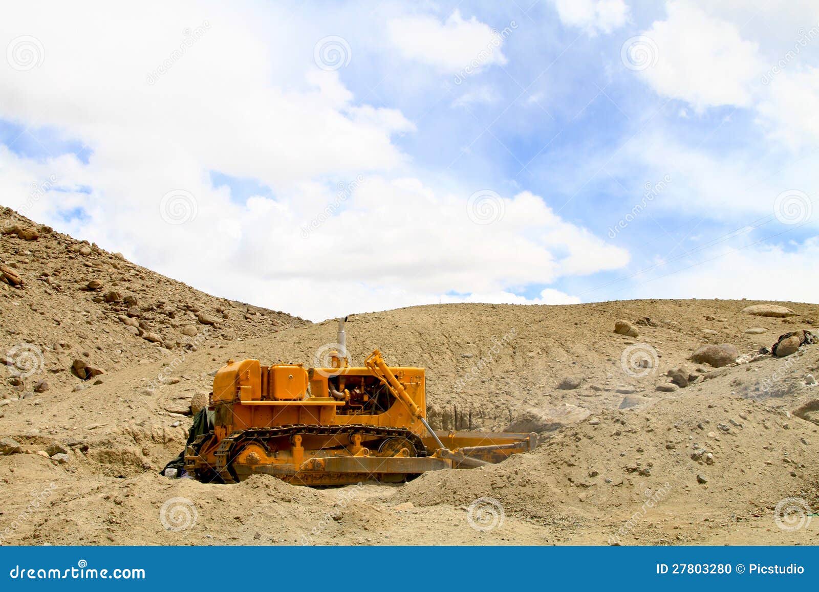 Bulldozer stock photo. Image of machinery, metal, heavy - 27803280