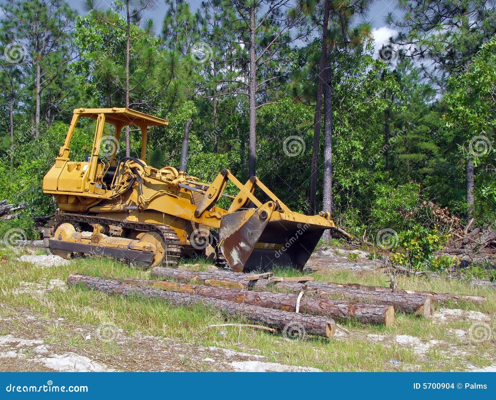 Bulldozer stock photo. Image of dirt, maintenance, loader - 5700904