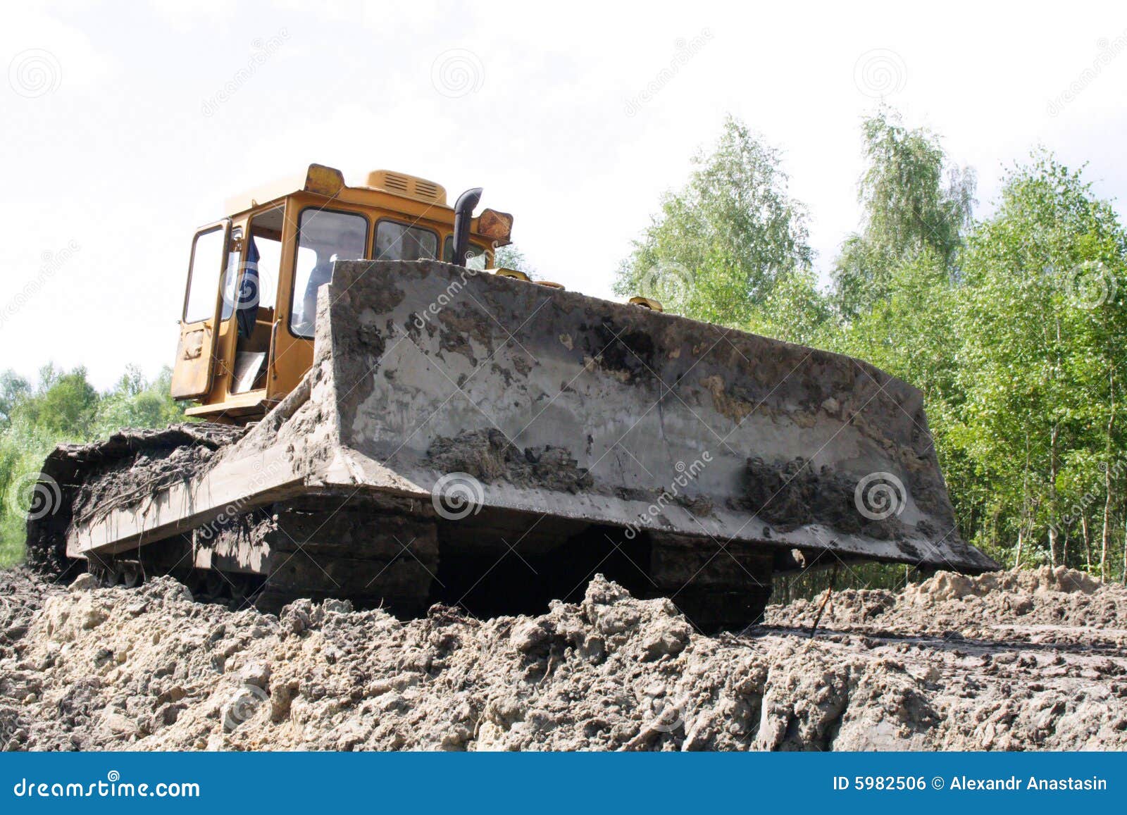 Bulldozer stock photo. Image of land, earth, bulldozer - 5982506
