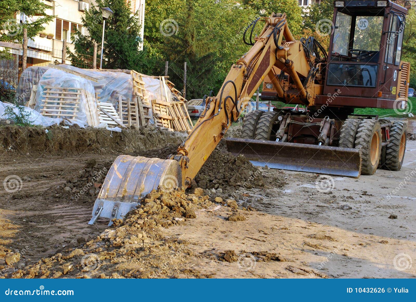Bulldozer on building site stock photo. Image of bulldozer - 10432626