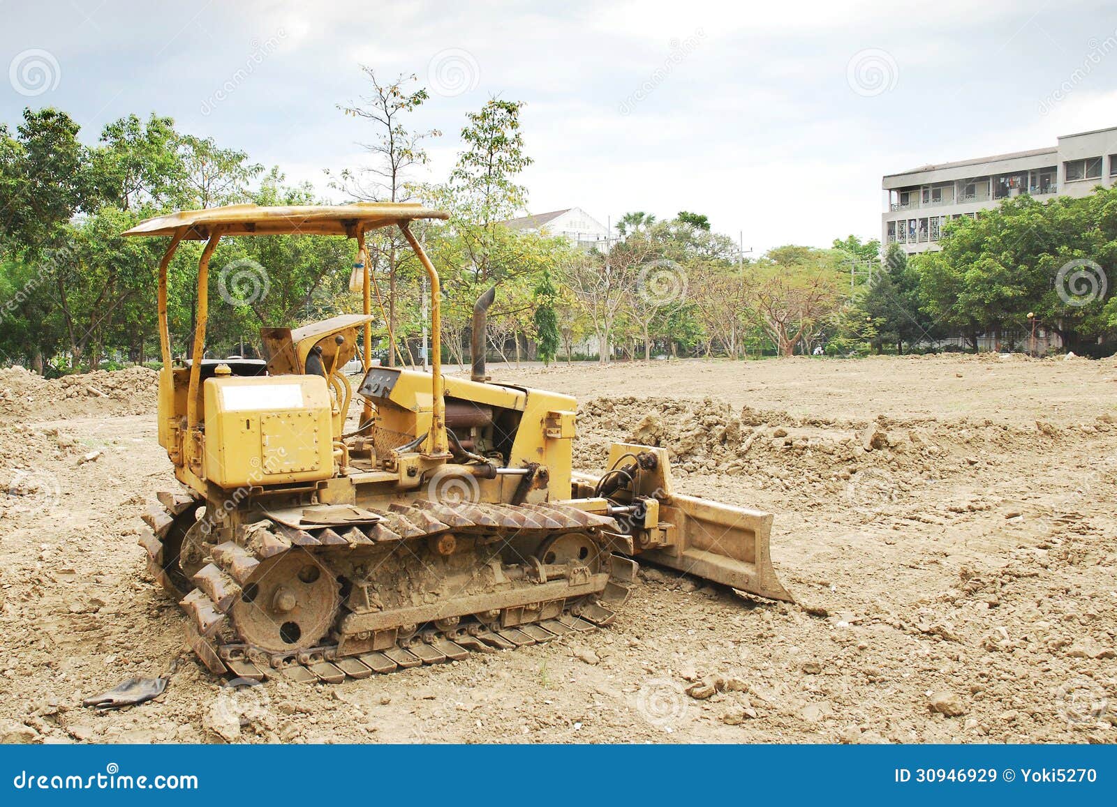 The bulldozer stock image. Image of bulldozer, clear - 30946929