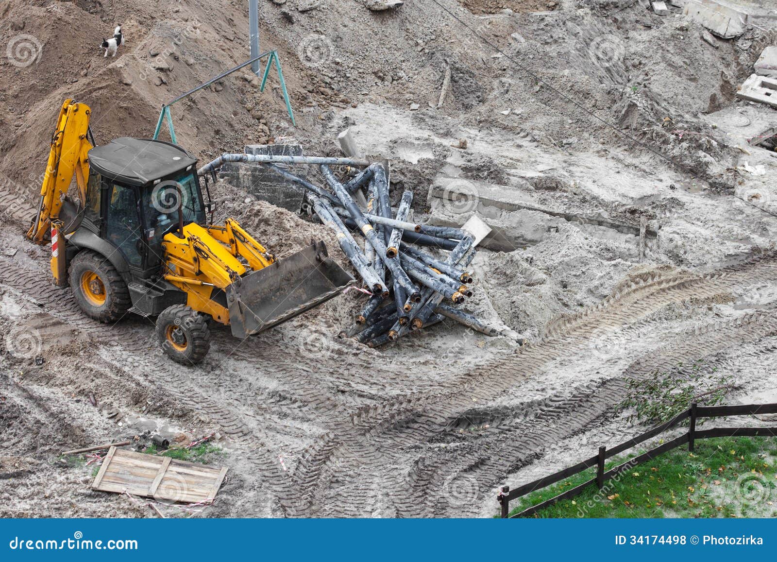 Bulldozer Digging the Ground Stock Photo - Image of bulldozer, earth ...