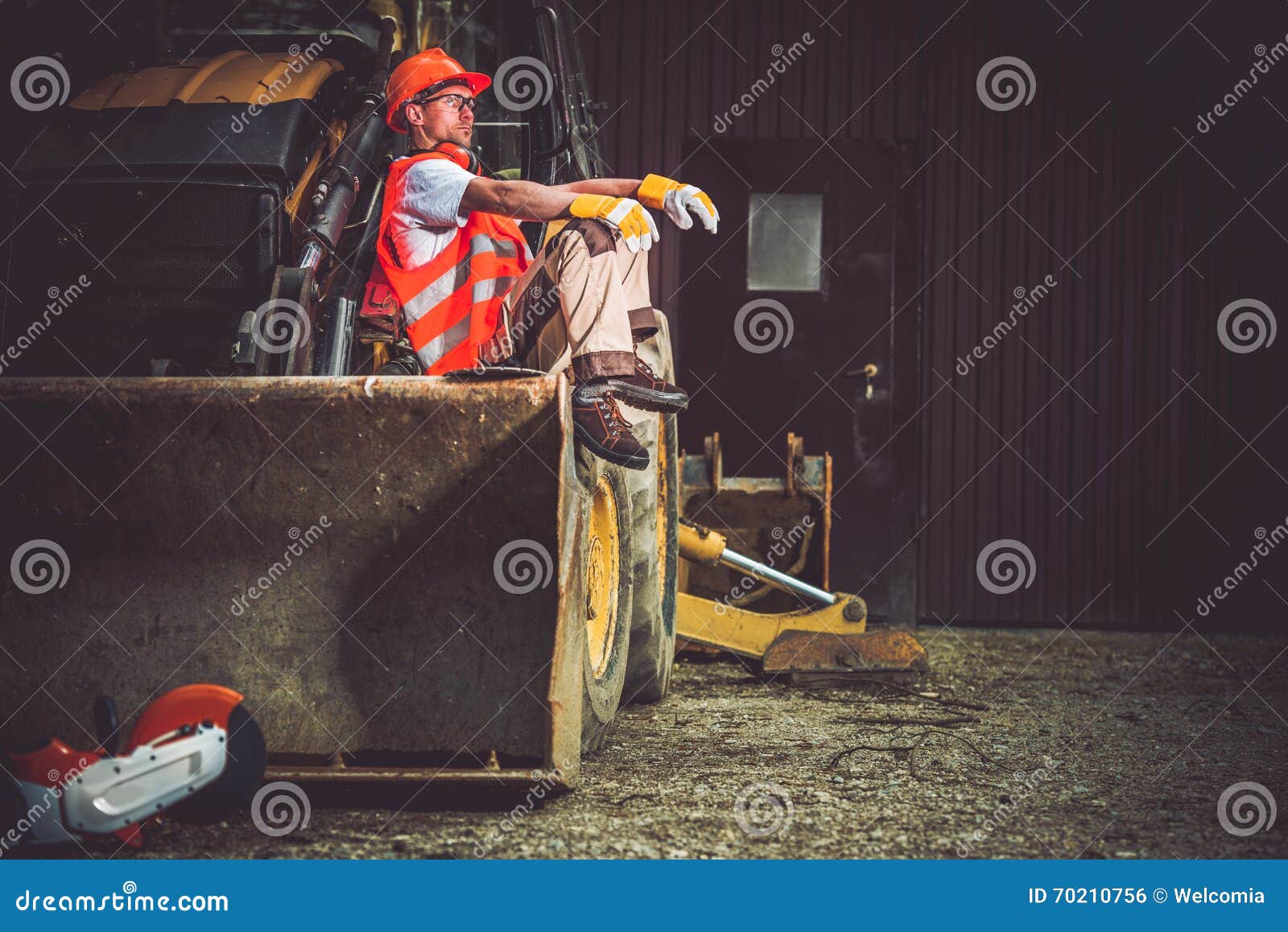 Bulldozer Excavator Operator Stock Photo - Image of worker, machinery ...