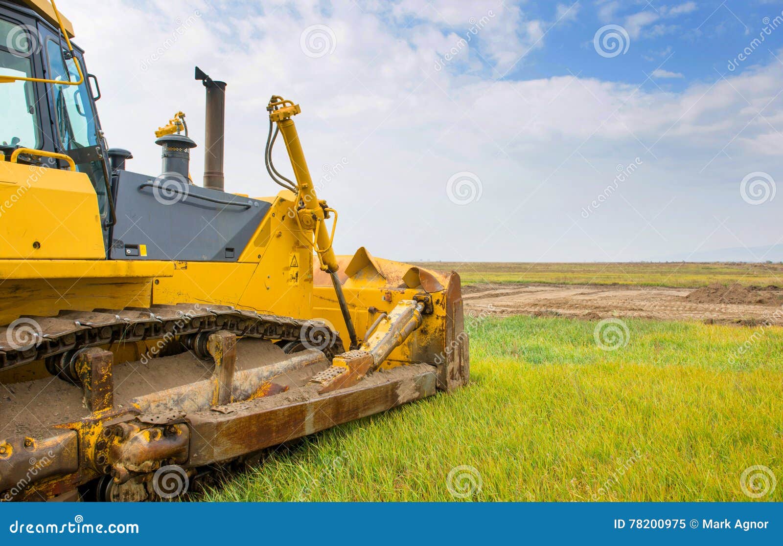 Bulldozer in the field stock image. Image of build, contractor - 78200975