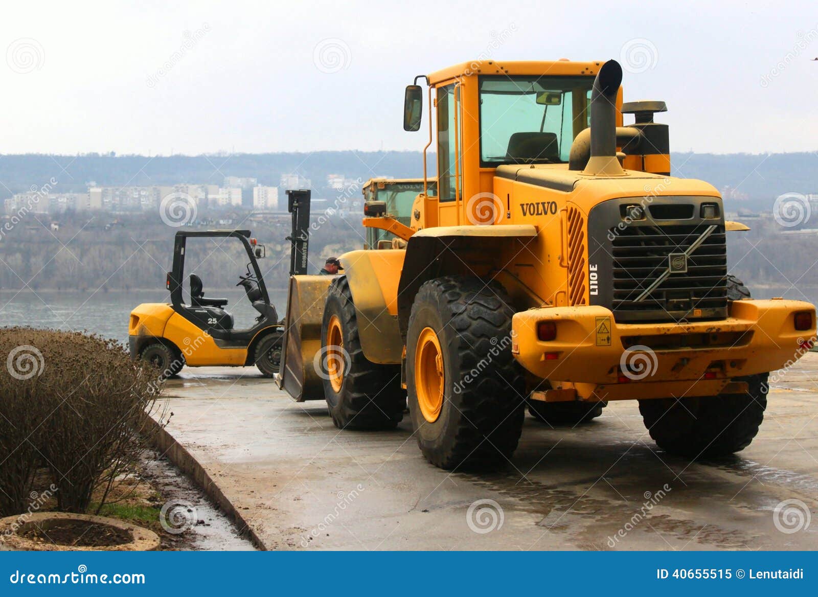 Bulldozer and Forklift Volvo Editorial Image - Image of scoop, diesel ...