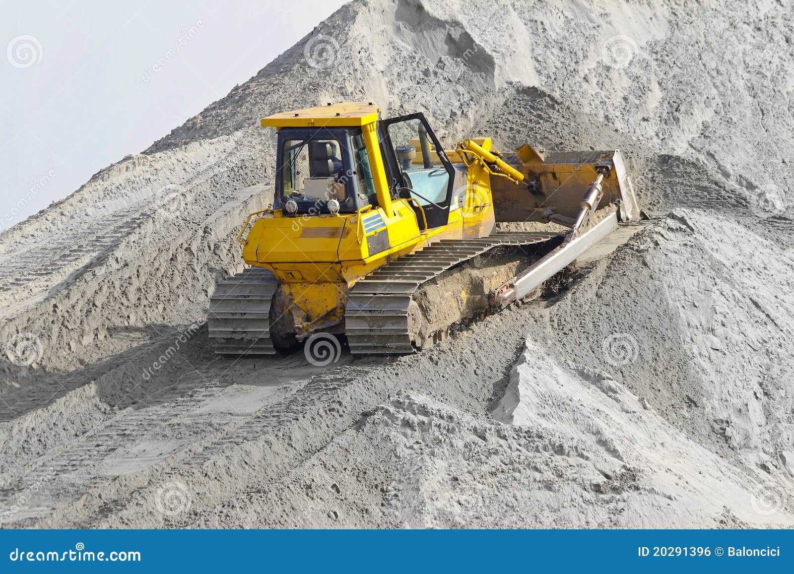 Bulldozer machinery stock photo. Image of loading, site - 20291396