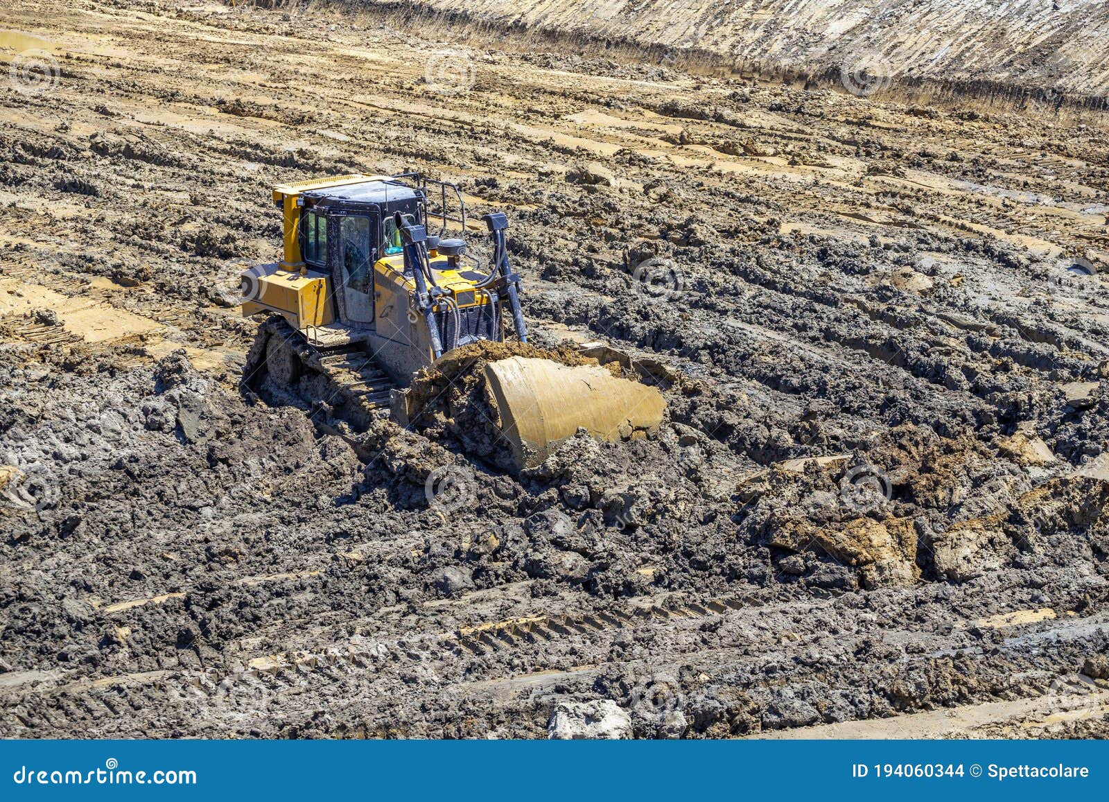 Bulldozer Move Mounds of Dirt Stock Photo - Image of level, earth ...