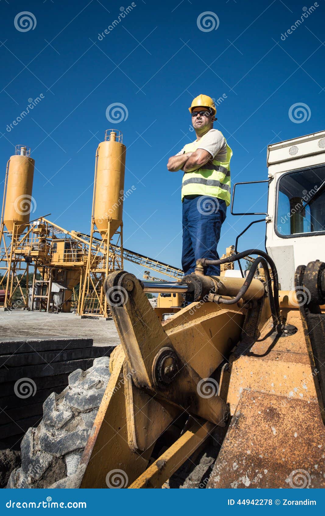 Bulldozer operator stock photo. Image of hardhat, industry - 44942278