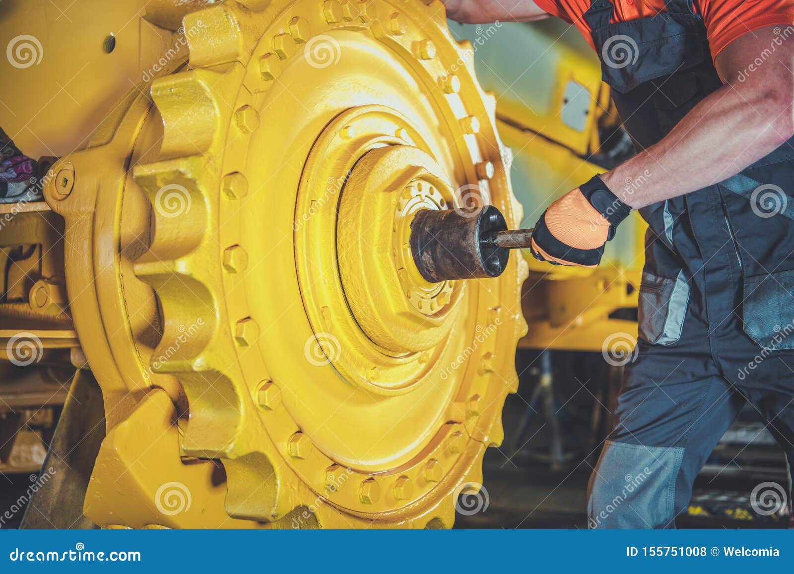 Bulldozer Pro Mechanic stock photo. Image of wheel, labor - 155751008