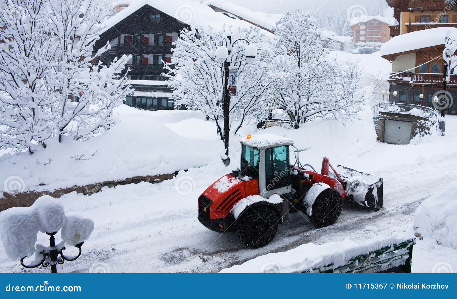 Bulldozer removing snow stock image. Image of bulldozer - 11715367