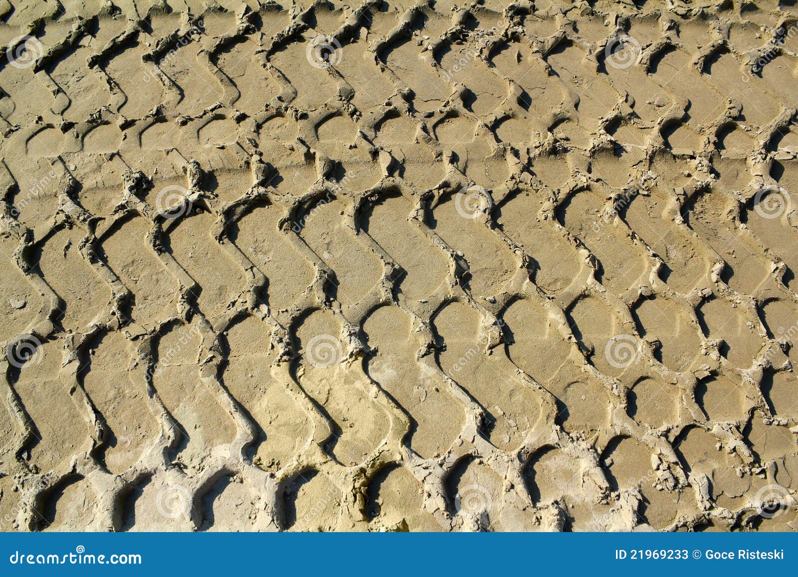 Bulldozer track stock image. Image of texture, caterpillar - 21969233