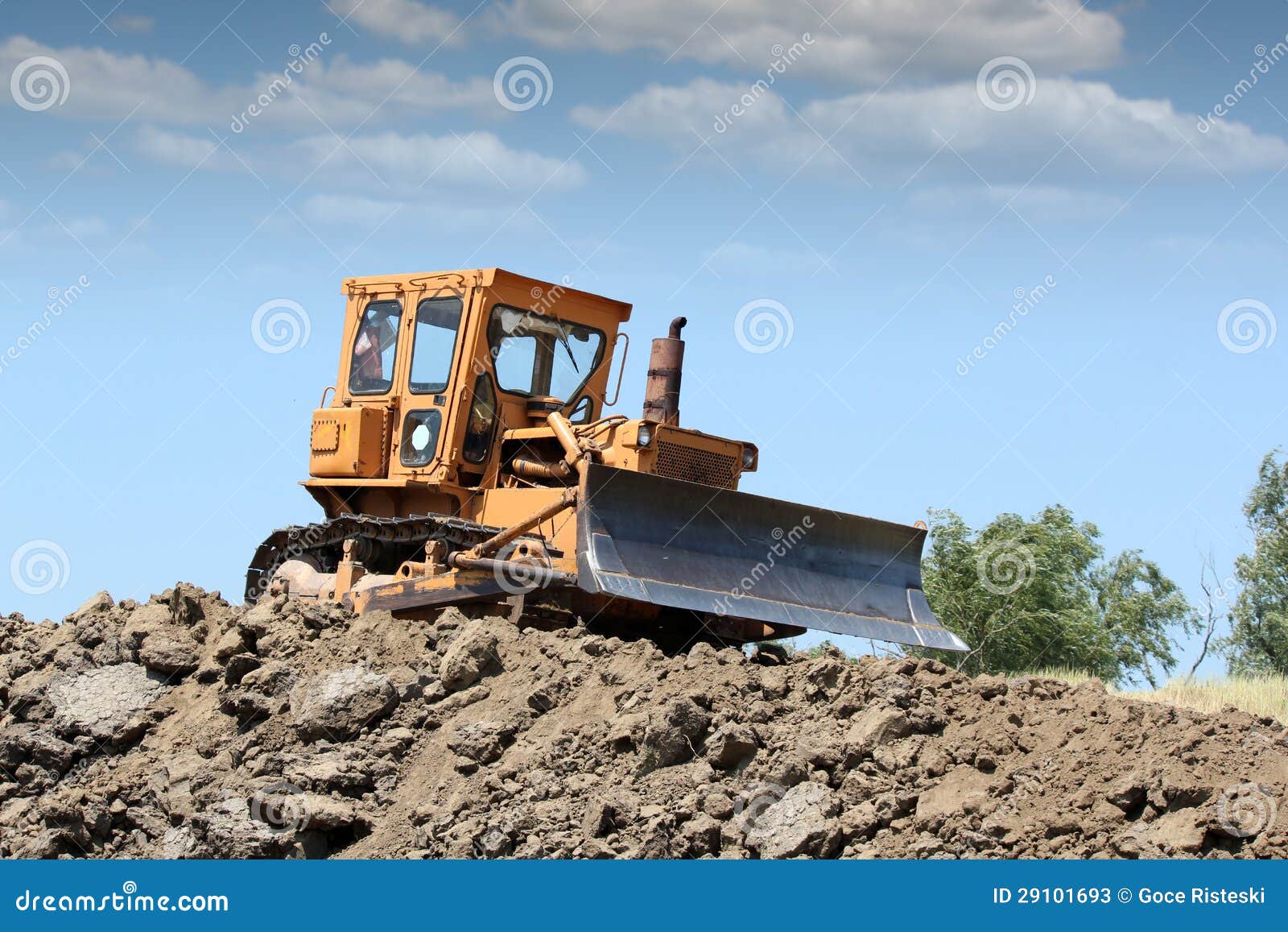 Bulldozer working on road stock image. Image of mechanics - 29101693