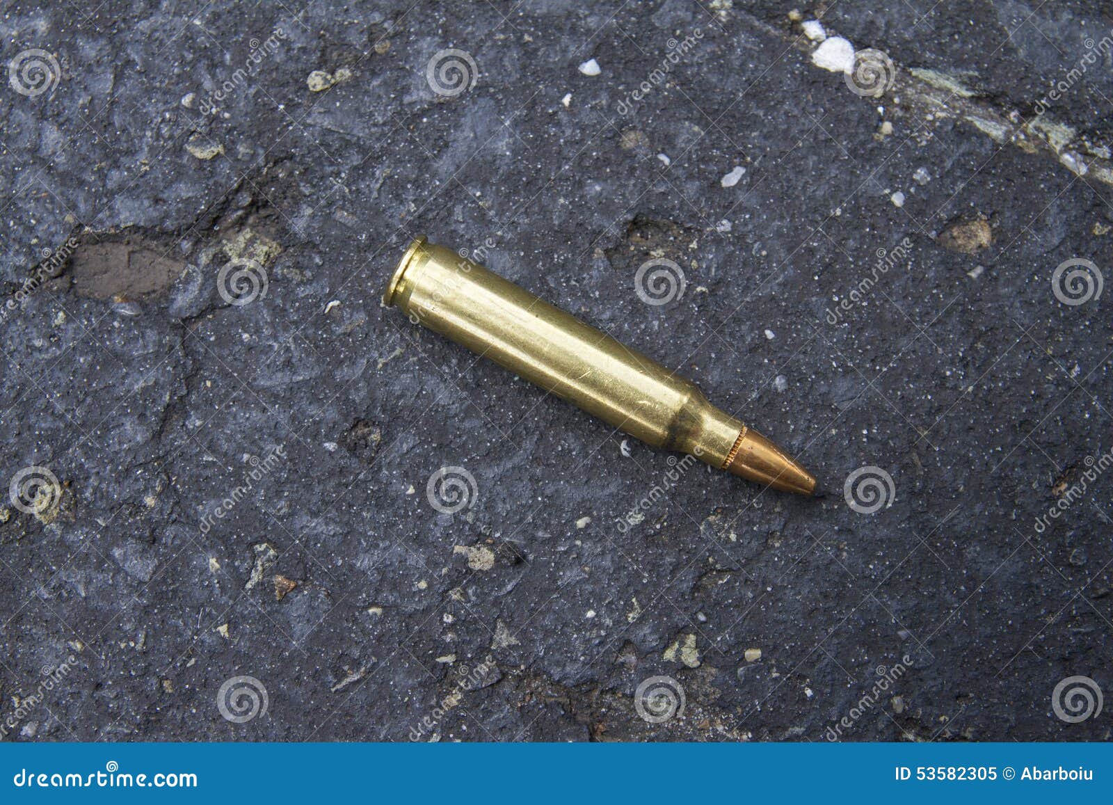 Bullet imagen de archivo. Imagen de rifle, lanzamiento - 53582305