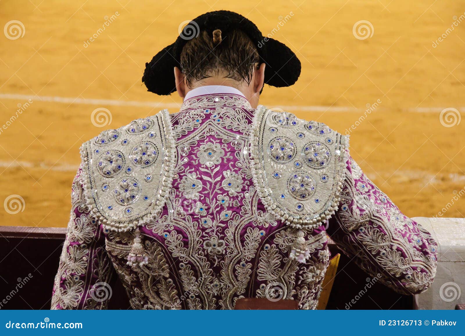 Bullfighter editorial stock photo. Image of give, bullfighter - 23126713