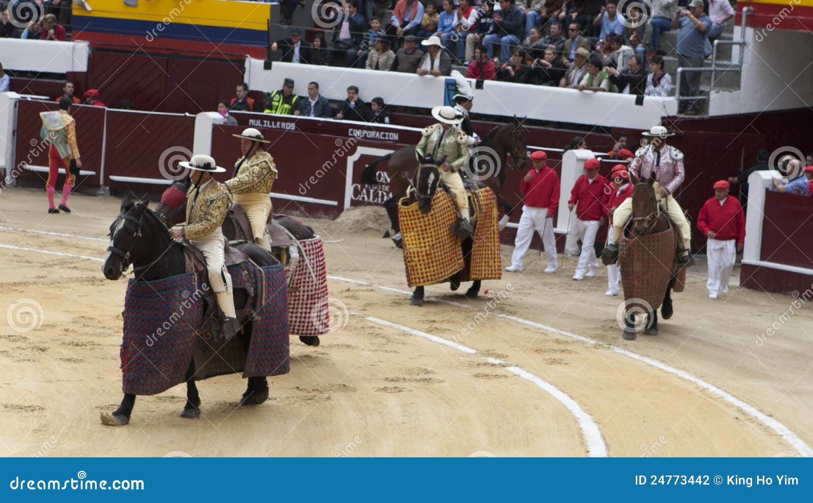 Bullfighters editorial photography. Image of corrida - 24773442