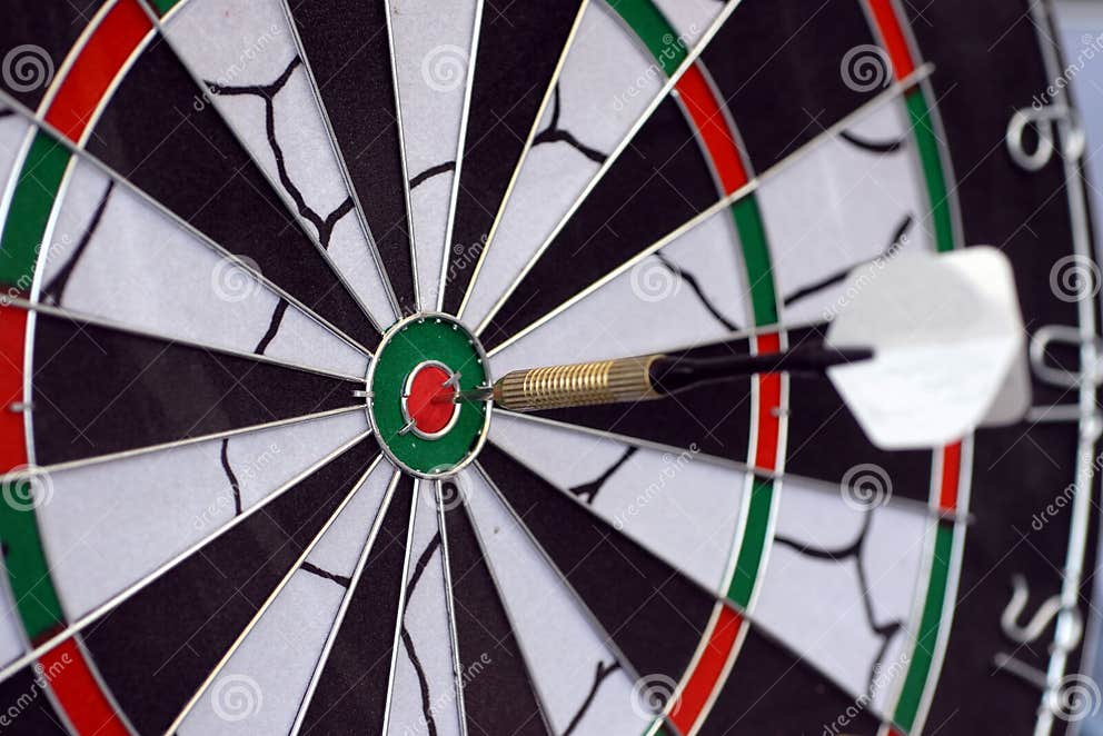 Bulls eye stock image. Image of wins, sharp, bulls, bullseye - 2116189