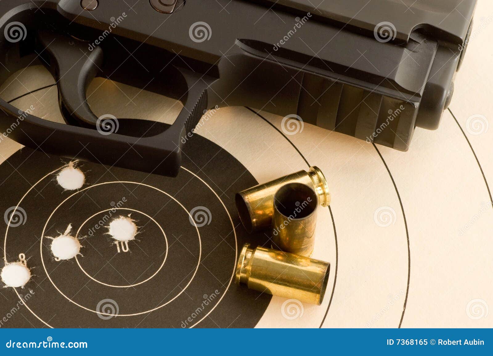 Bullseye target and gun stock image. Image of bullseye - 7368165