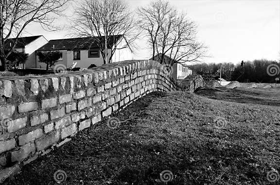 Bumpy Wall - Glenrothes Landmarks Stock Image - Image of hillock, hill ...