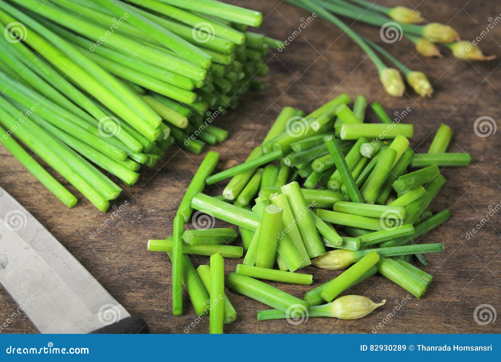 Bunch of fresh chives stock image. Image of herbal, scallion - 82930289