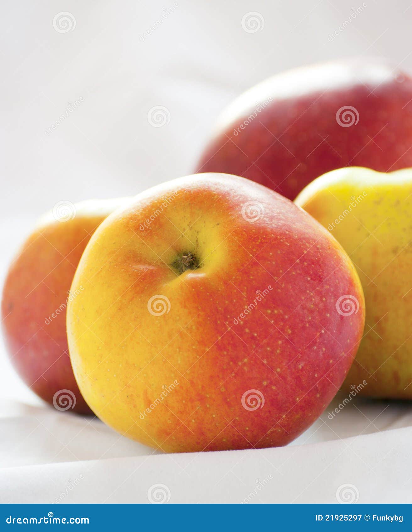 Bunch of Fresh Healthy and Delicious Apple Stock Image - Image of food ...