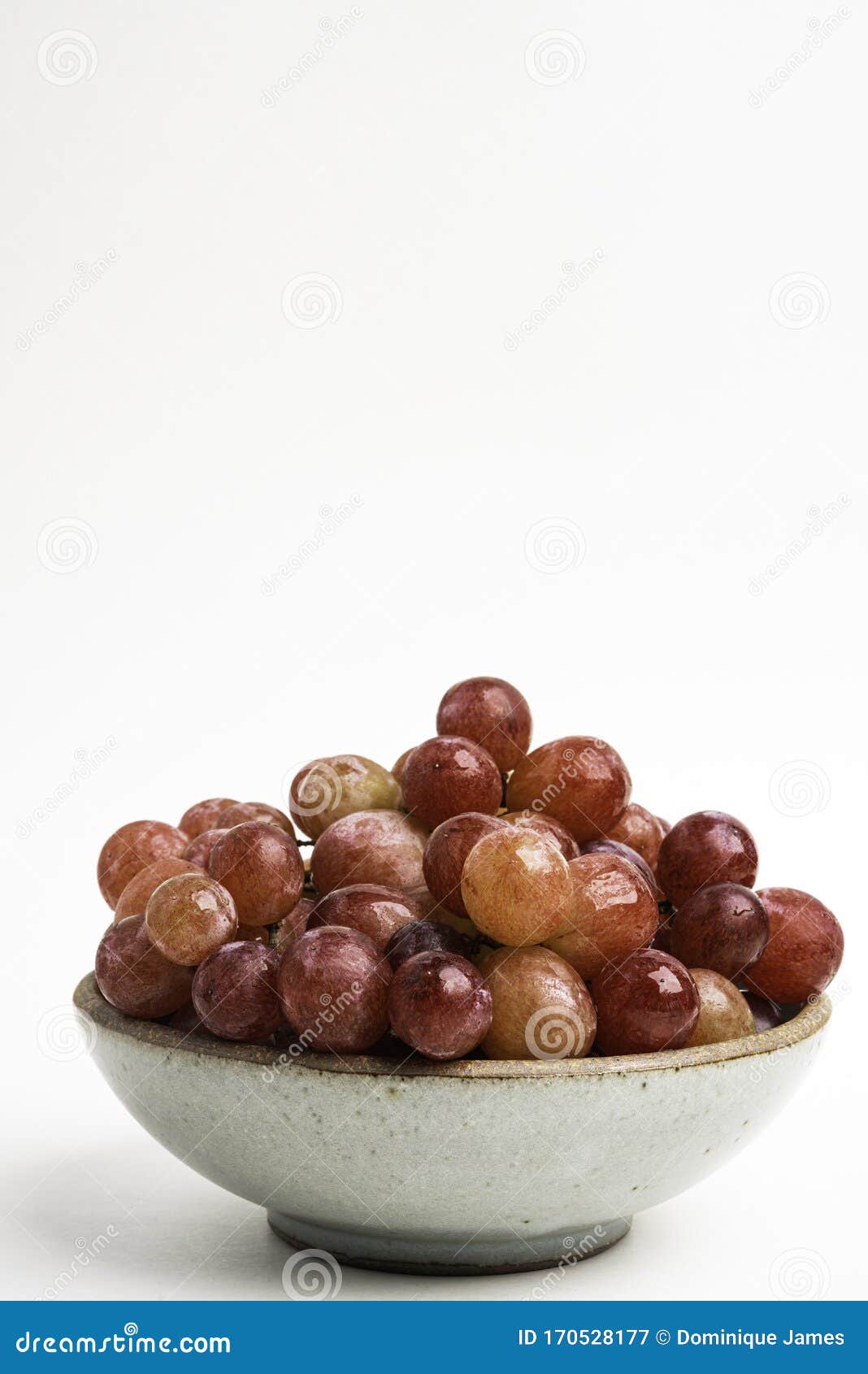 Red Grapes in Small Round Bowl Stock Image - Image of dessert, famous ...